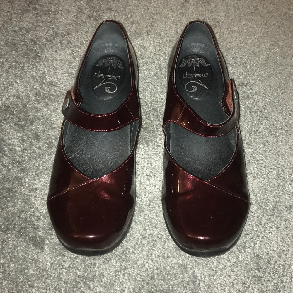 Dansko Burgundy Mary Jane Patent Leather Shoes - Gem